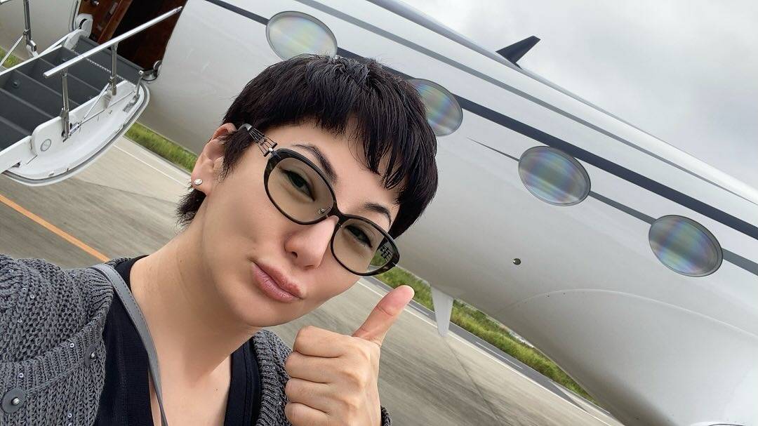 ミリオンヒットロマンスの神様から31年冬の女王の近影が話題ベリーショート新鮮で懐かしいの声おっでつながる地元密着の