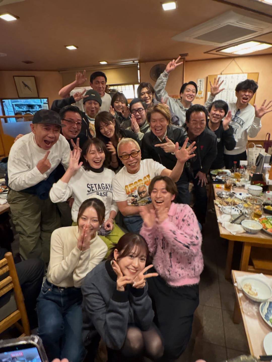 超豪華！所ジョージ71歳誕生日集合ショットに「メンツが凄い...」「所ジョージさんの人柄がわかります」「わちゃわちゃええですねぇ」の声：「おっ ...