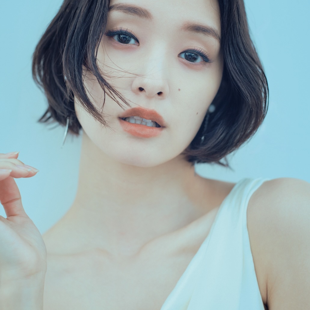剛力彩芽〝芸術的な横顔〟に反響「ハンパない透明感」「作り込みすぎない美しさ。見惚れます」 西スポweb Otto Goo ニュース