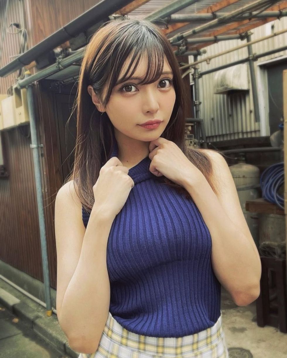 お風呂で〝透け濡れ女豹〟ポーズ！〝インスタグラビア女王〟の刺激的な姿に反響「最高に可愛いです」「萌えます」：「おっ！」でつながる地元密着の