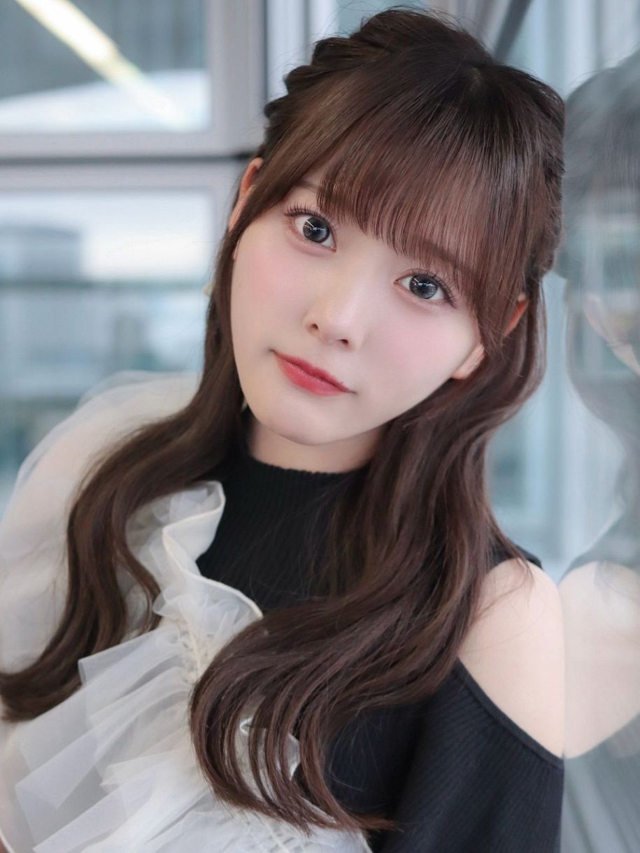 数年振りの大胆〝イメチェン〟22歳元アイドルのプライベートショットに反響「なんだこの可愛い生き物は」「反則です逮捕」「大人っぽすぎてドキドキ ...
