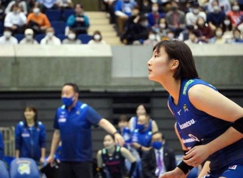 久光今季最大のピンチを救った指揮官の決断 期待に応えた22歳の強いサーブと心【vリーグ女子】:「おっ!」でつながる地元密着のスポーツ応援