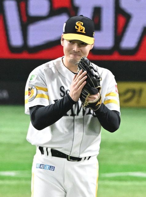 「懐かしいメンバーですね」ソフトバンク又吉克樹が〝仲良しトリオ〟中日の元同僚らと笑顔の3ショット 契約更改でのアノ話も話題に：「おっ！」で